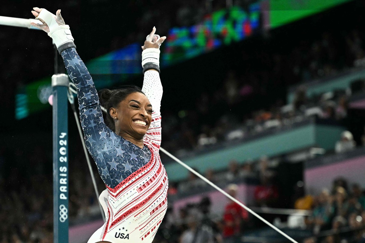 Simone Biles conquista em Paris-2024 sua oitava medalha olímpica, a ...
