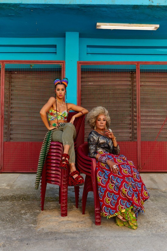 Elenco de ‘Encantado’s’ celebra estética da série em ensaio