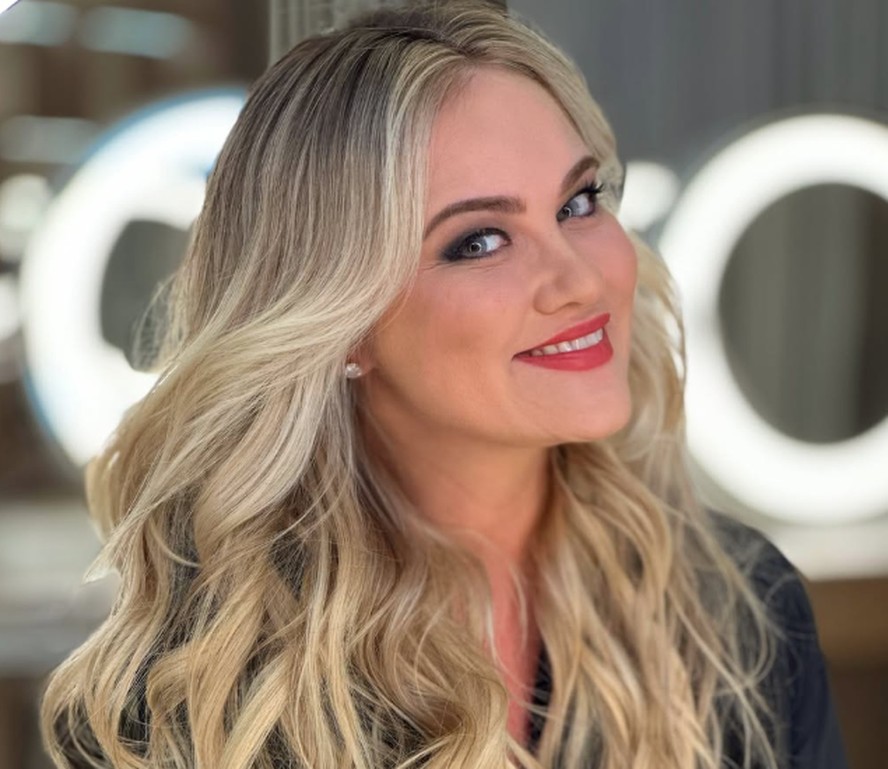 Ellen Rocche fala de novo projeto no teatro, lembra início da carreira ...