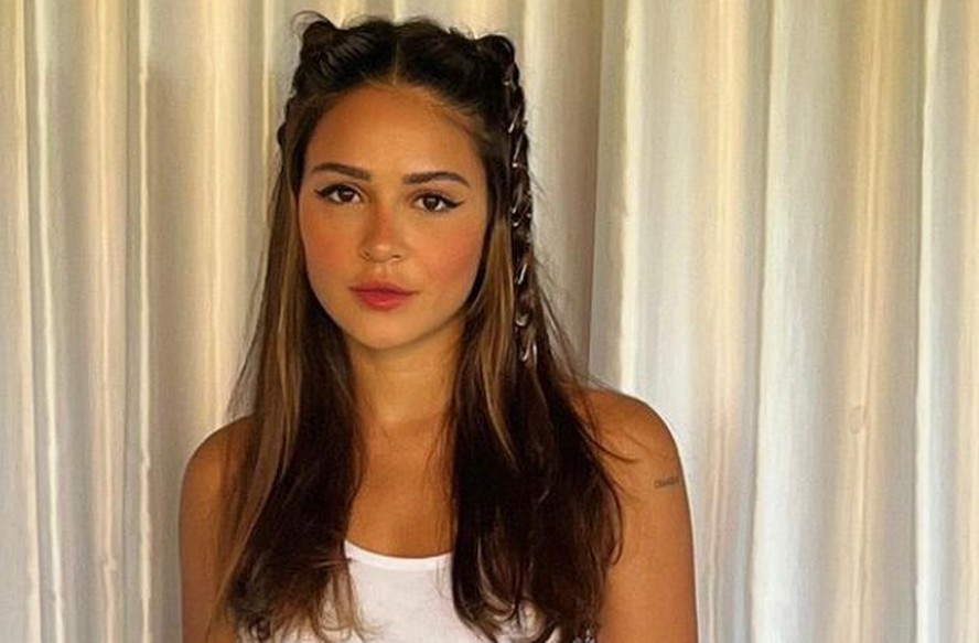 Giullia Buscacio fala do uso indevido de sua imagem nas redes, assim ...