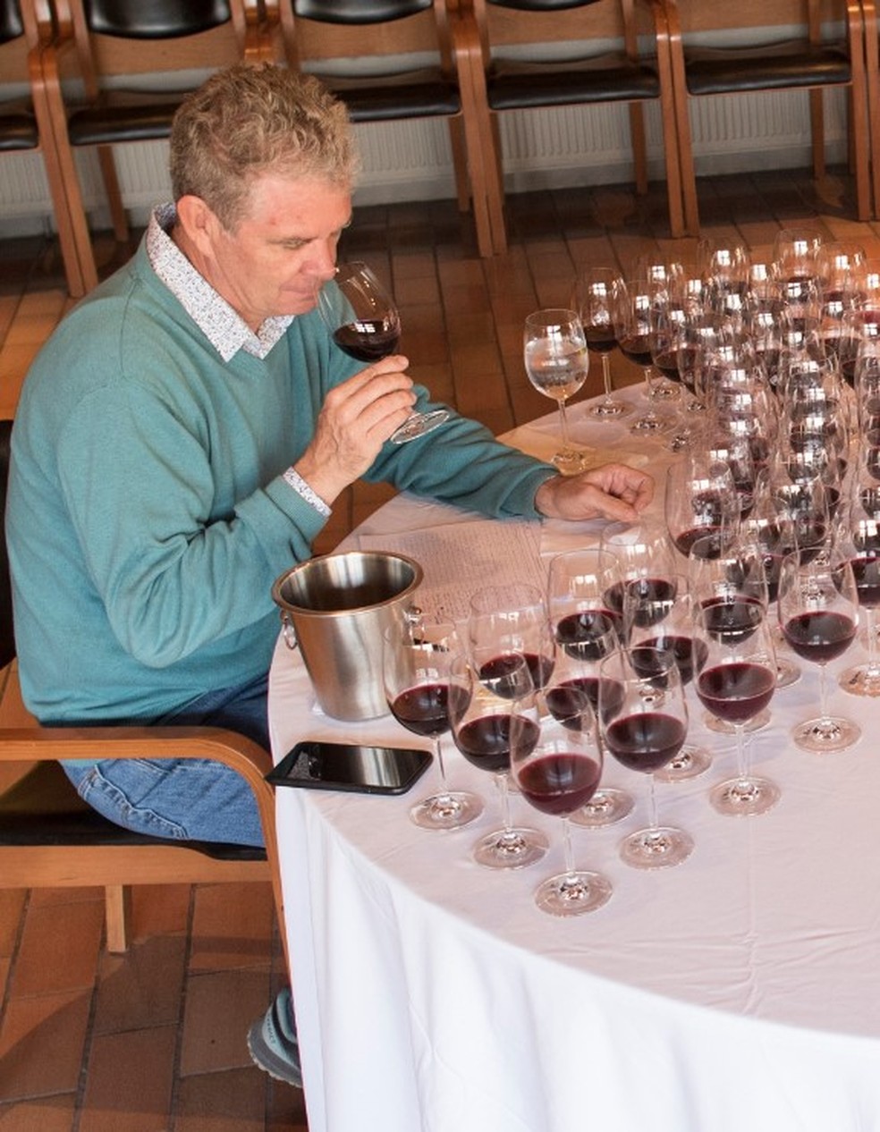 Conheça os segredos do vinho tinto ícone chileno Almaviva, lançado no ...