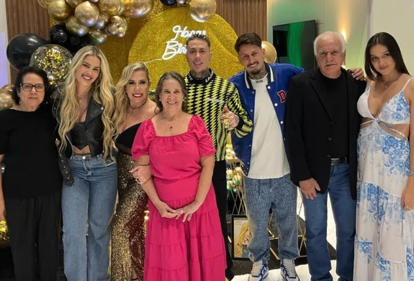 Após revelação de namoro com Yasmin Brunet, MC Daniel ganha 200 mil ...