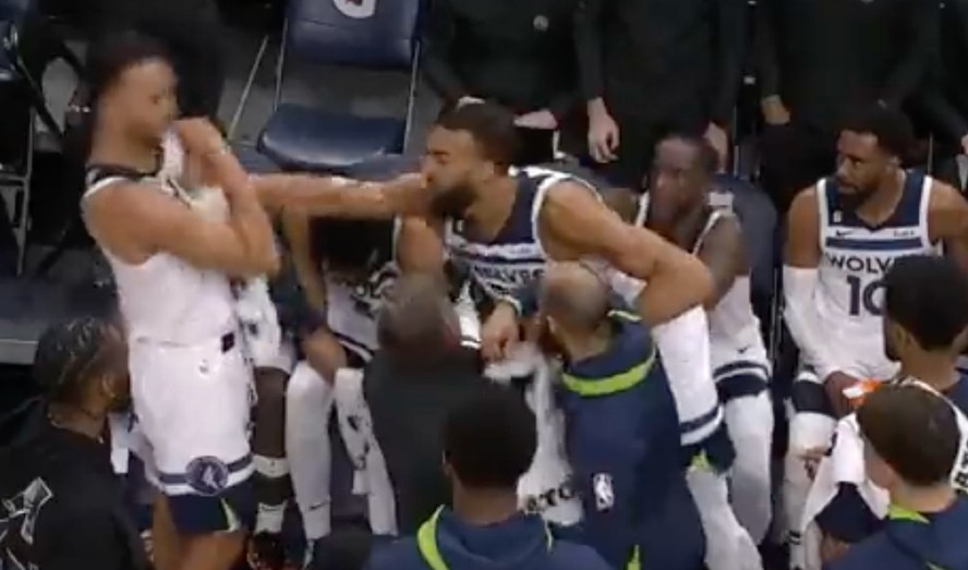 NBA: Rudy Gobert dá soco em companheiro de time