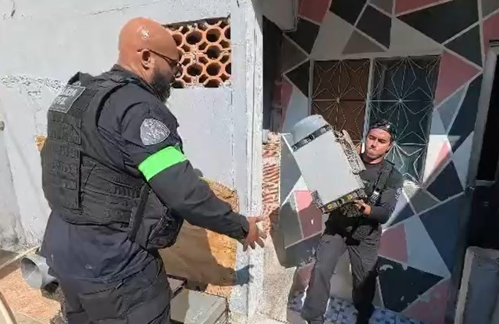 Polícia encontra mineradora de criptomoedas em área do TCP na Maré