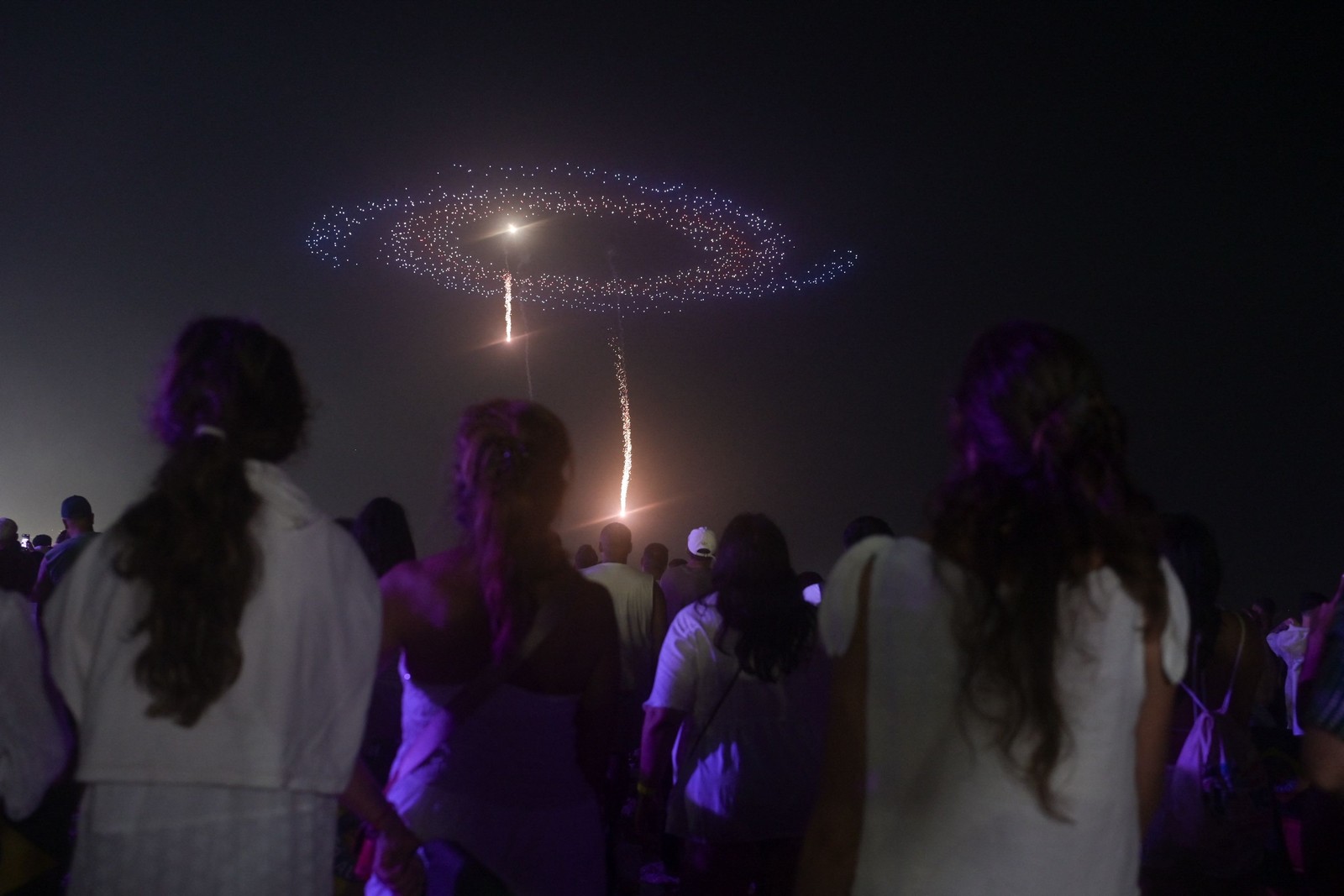 Réveillon 2026: conheça os segredos do show de drones que Alok ofereceu ...