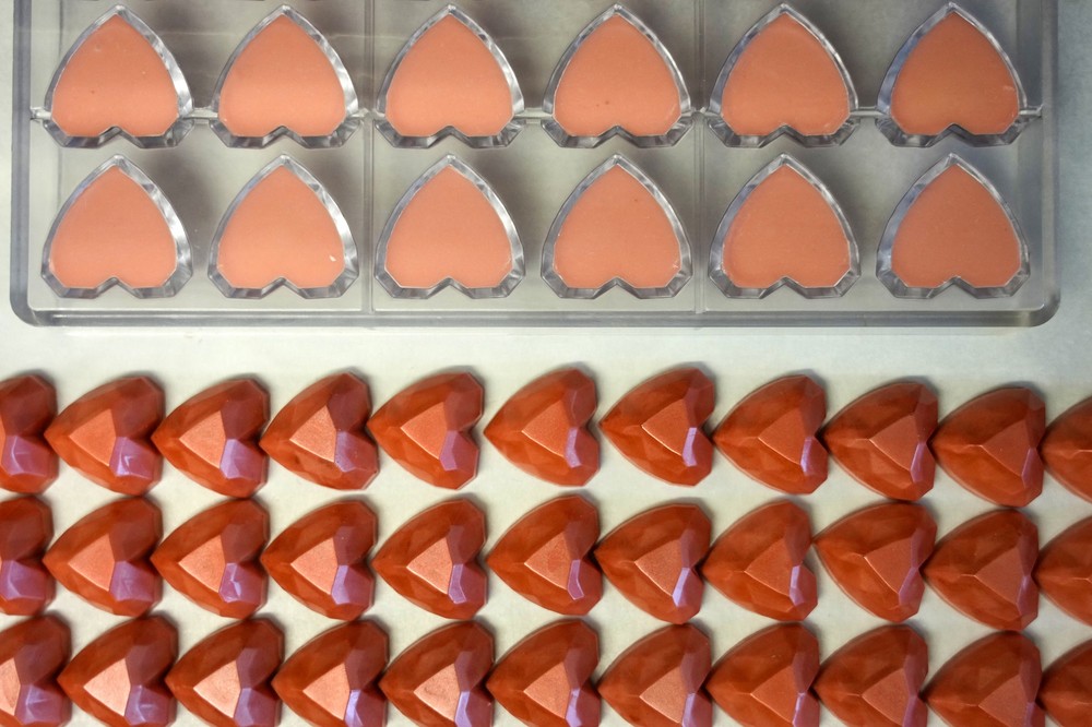 Com apenas uma funcionária, doceria escocesa vai fornecer chocolates do ...