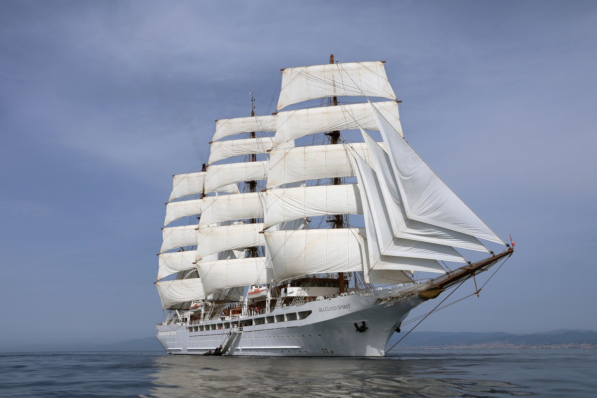 Luxo só: como é viajar a bordo do maior veleiro de passageiros do mundo