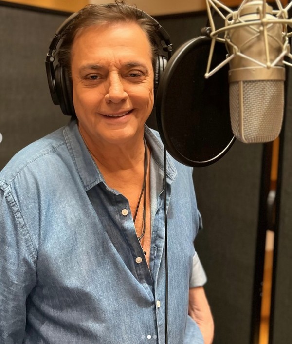 Fã cai em golpe e faz Pix de R$ 2,5 mil para falso Fábio Jr.