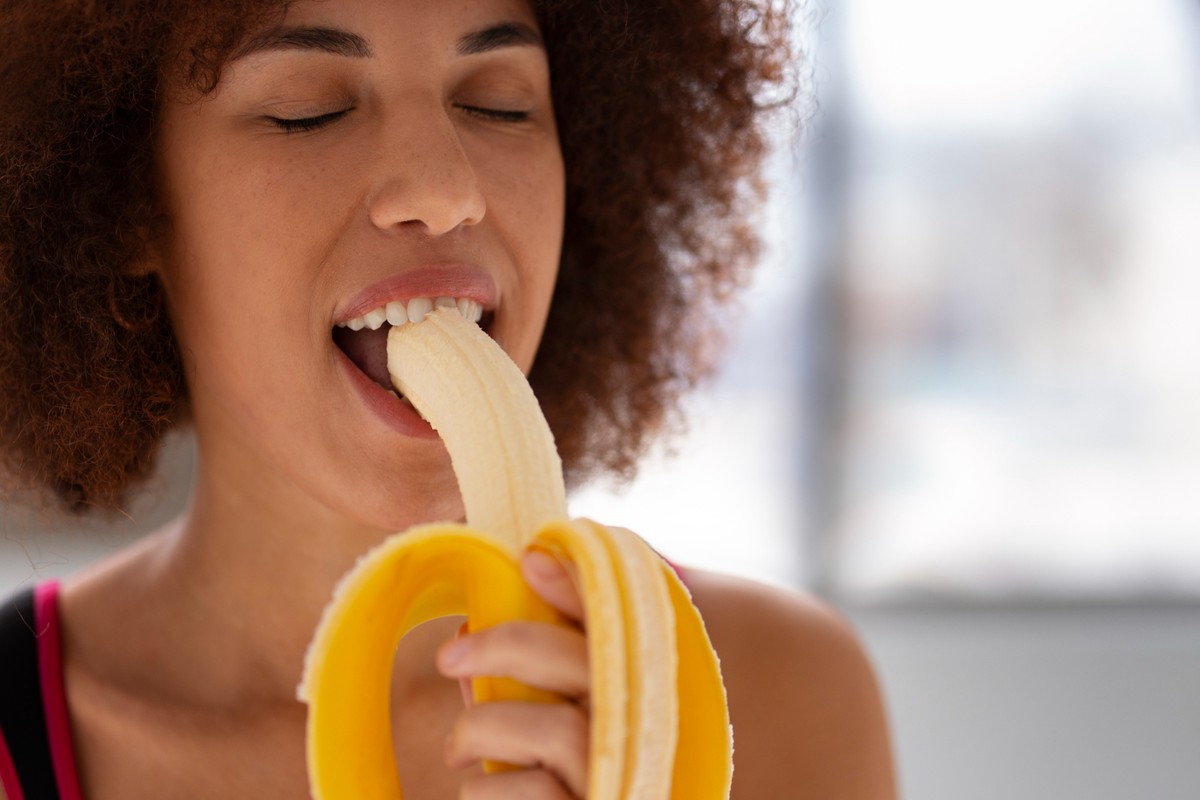 Banana: é bom comer fruta após o treino?