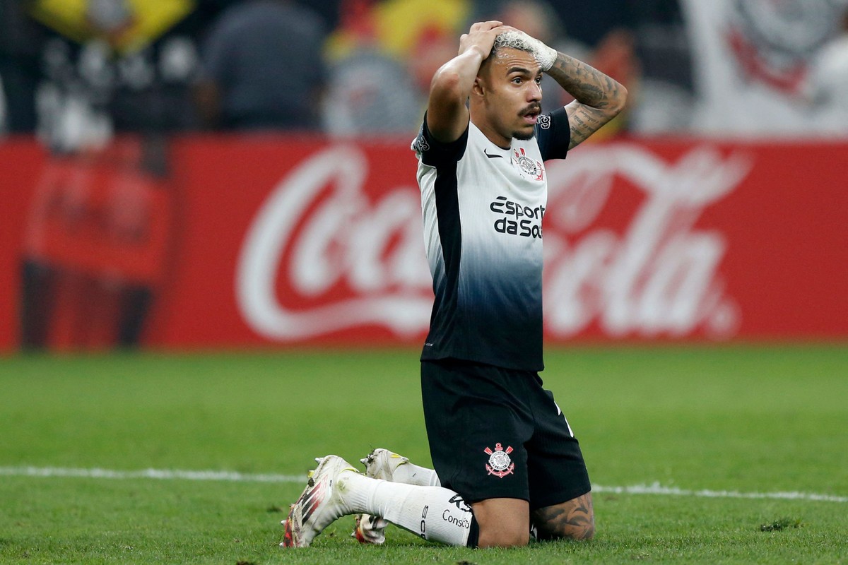 Eliminação do Corinthians na Libertadores rende memes: 'Acesso negado'