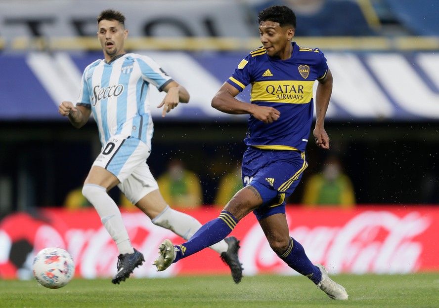 Saiba quem é e o que tem de especial o meia Cristian Medina, grande ...