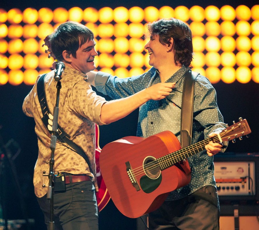 De Milton Nascimento a Samuel Rosa, relembre os parceiros de Lô Borges