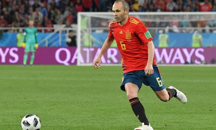 Aposentado desde outubro, Iniesta revela desejo de ser treinador ...