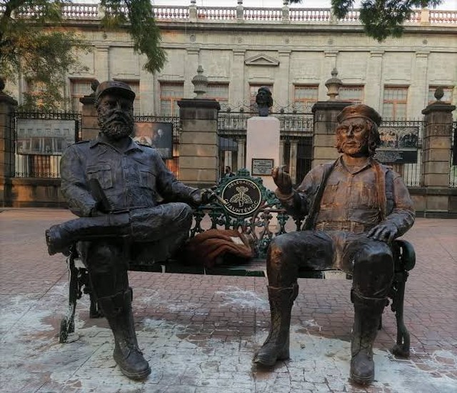 Estátuas de Fidel Castro e Che Guevara são removidas de parque no ...
