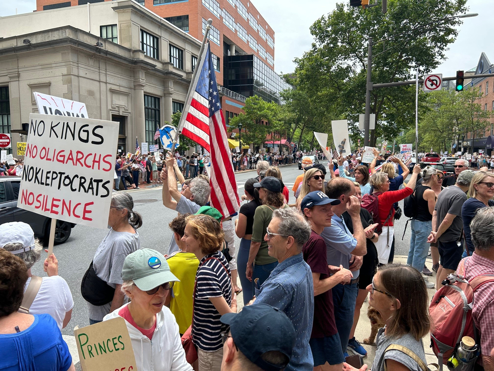 Manifestante morre após ser baleado em protesto anti-Trump nos EUA
