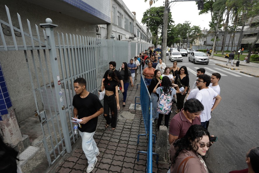 Enem 2024: caderno de questões volta a circular antes do horário ...