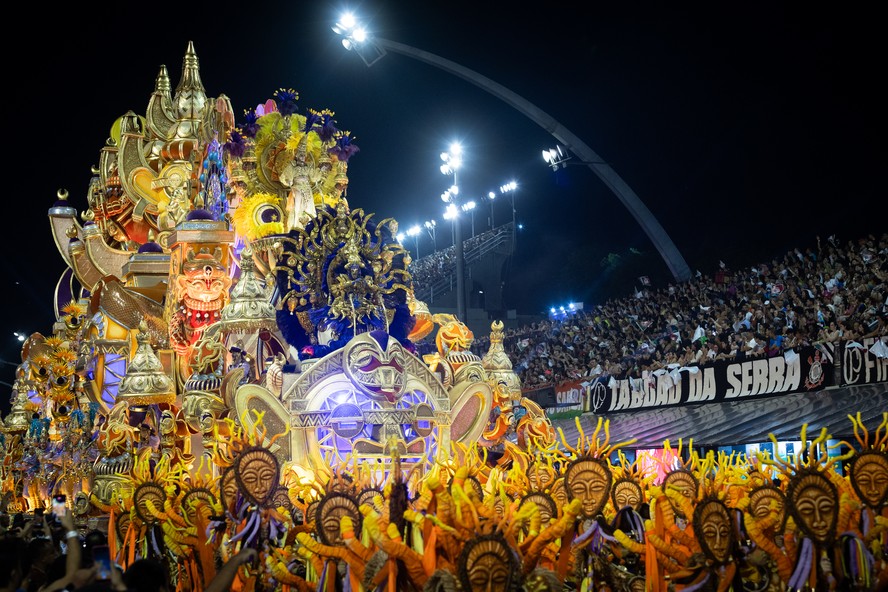 Qual é a ordem dos desfiles do carnaval de SP? Veja datas e horários