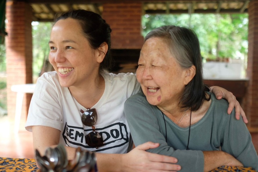 Viúva de Betinho se encontra com atriz que a interpretará em série do Globoplay