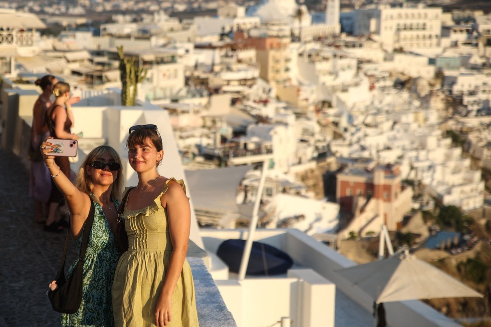 Santorini, a 'ilha do Instagram' da Grécia, está à beira da saturação ...