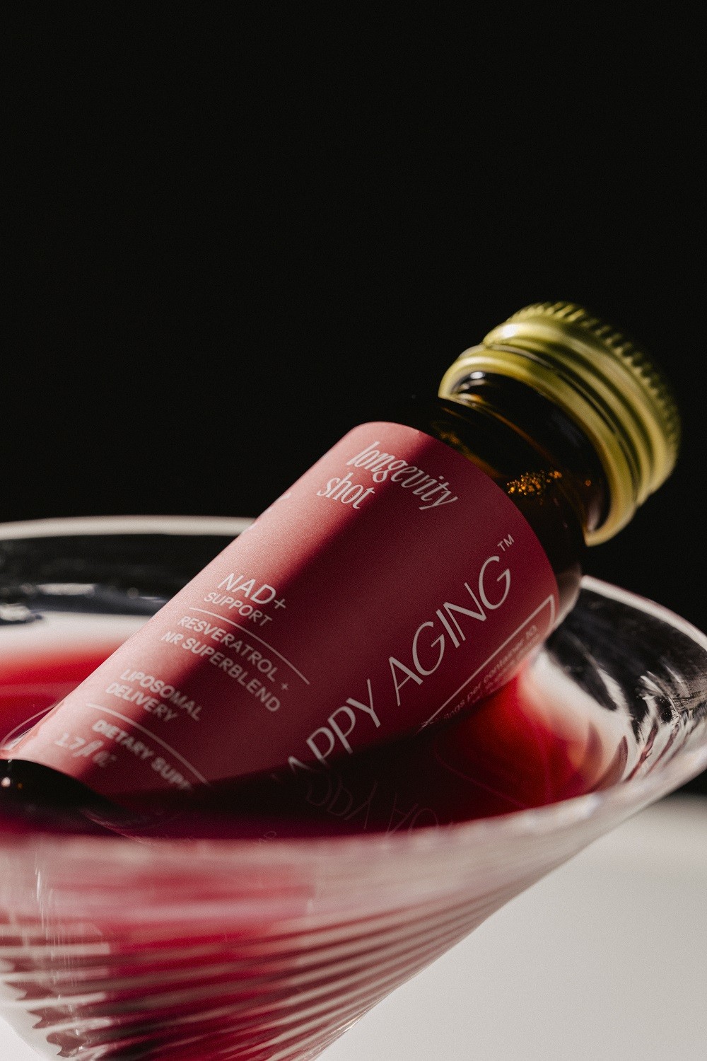 Shot da longevidade: modelo brasileira lança marca que promete ...