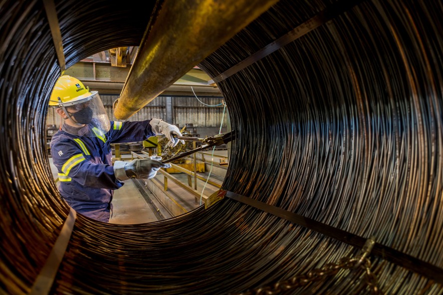 Com aço chinês barato, Gerdau segura investimento de US$ 400 milhões no ...