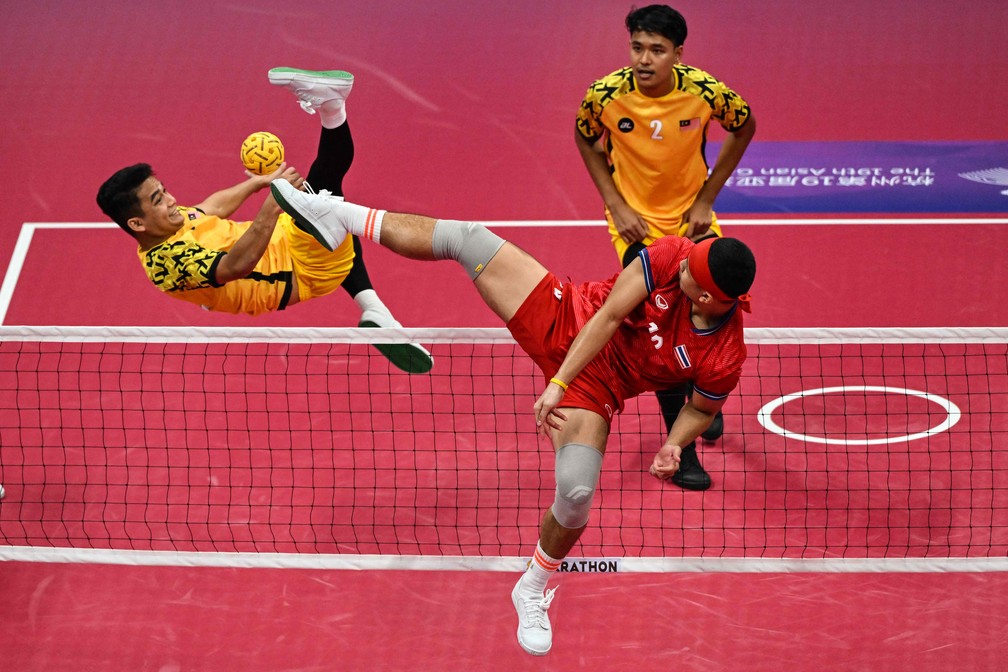 Sepak Takraw: o 'futevôlei nível asiático'; veja imagens