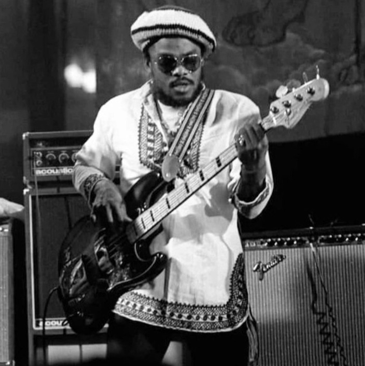 Morre Aston Barrett, baixista de Bob Marley, aos 77 anos