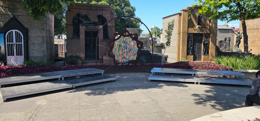 Rio celebra o Dia de Finados com homenagens a Arlindo Cruz e Preta Gil ...