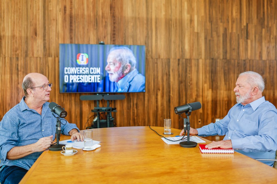 Governo planeja a volta das lives de Lula