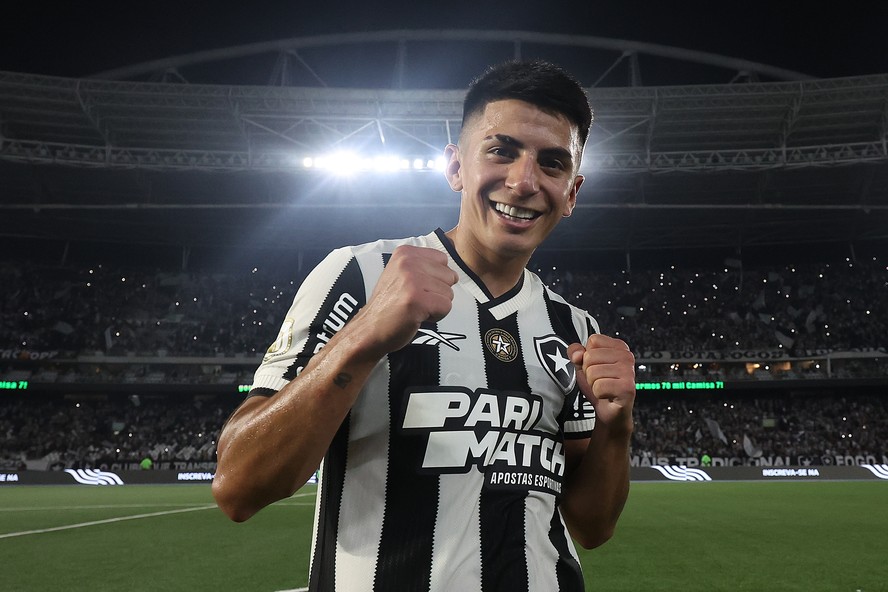 Thiago Almada é convocado para Argentina, e Botafogo terá seis ...