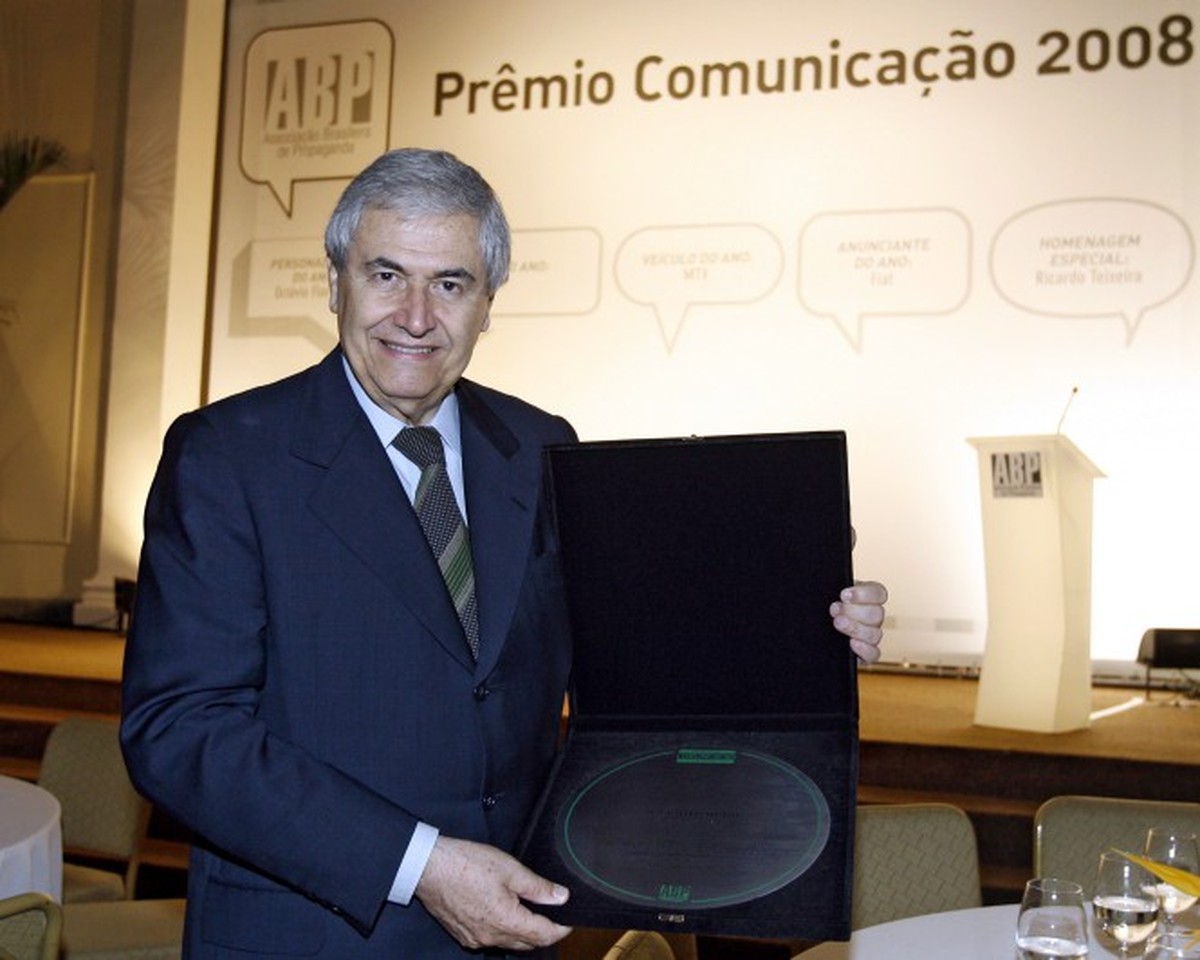 Morre Octávio Florisbal, ex-diretor-geral da Globo, aos 84 anos