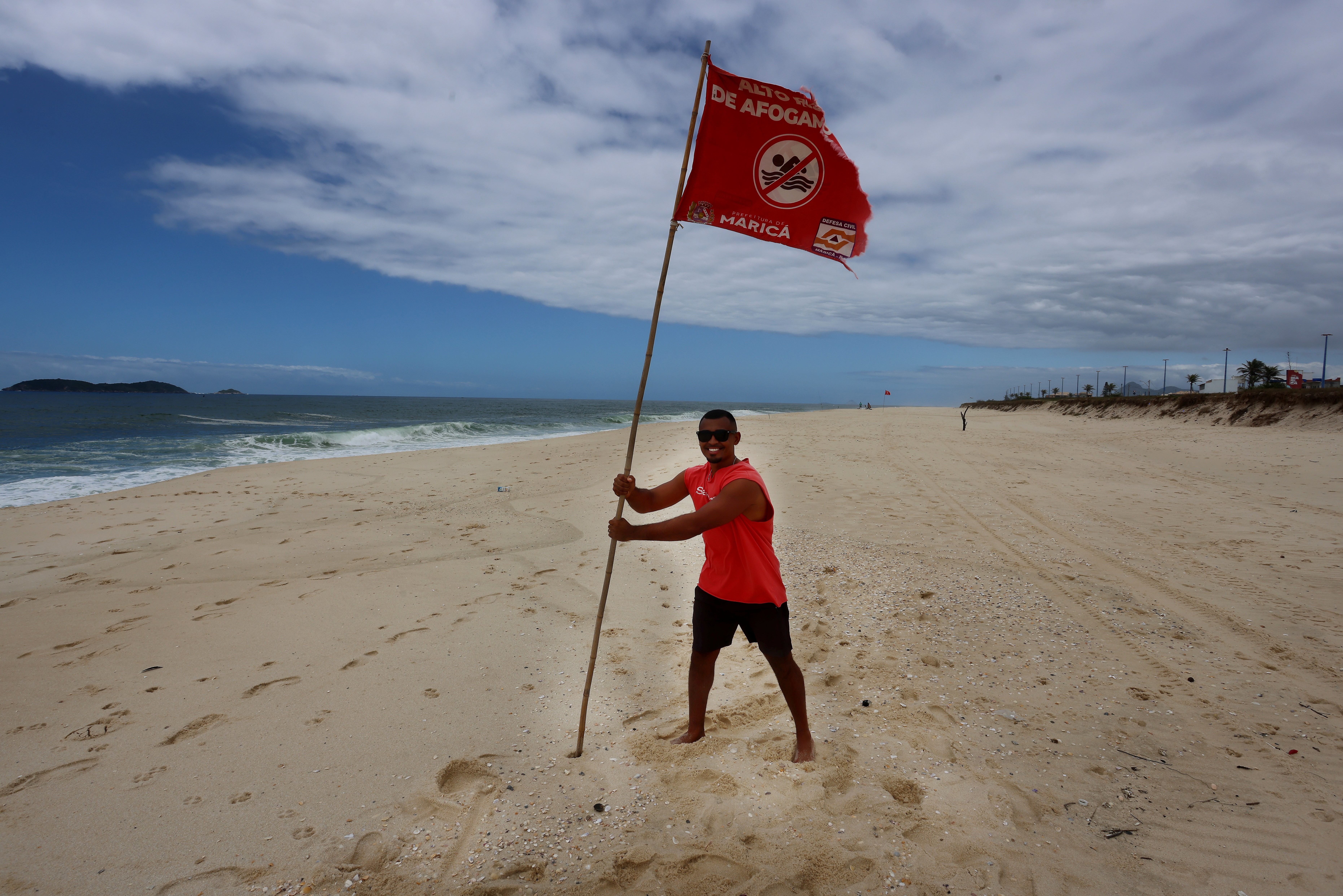 Rio 40 graus: veja dicas de guarda-vida que faz sucesso nas redes ...