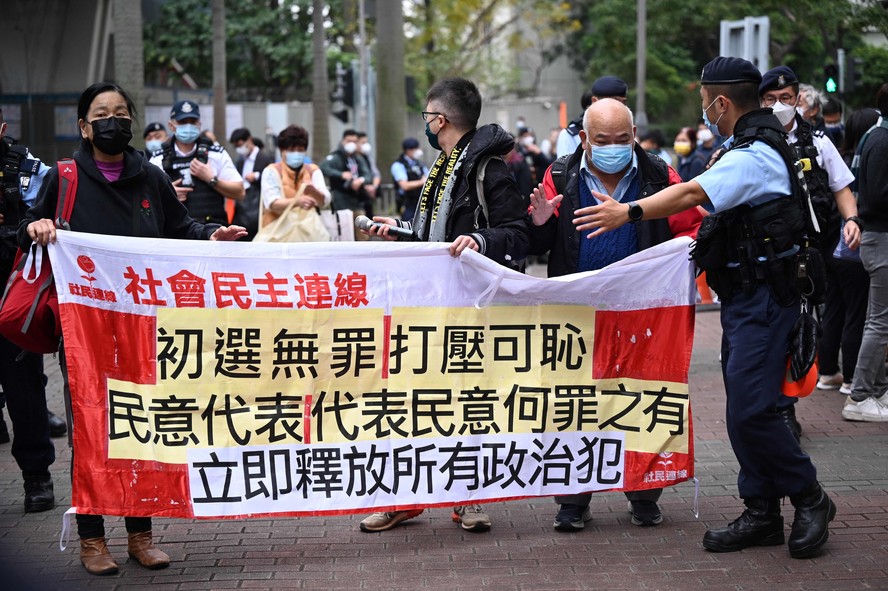 'Os 47': Hong Kong inicia maior julgamento contra ativistas pró-democracia