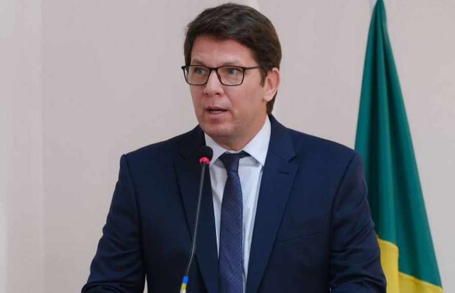 Mario Frias repassa verbas da cota parlamentar para diretor de filme ...