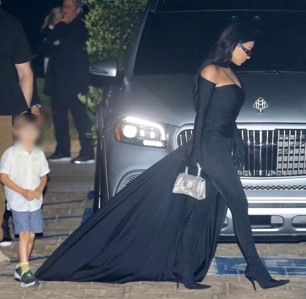 Kim Kardashian tem coleção de carros avaliada em quase R$ 10 milhões ...