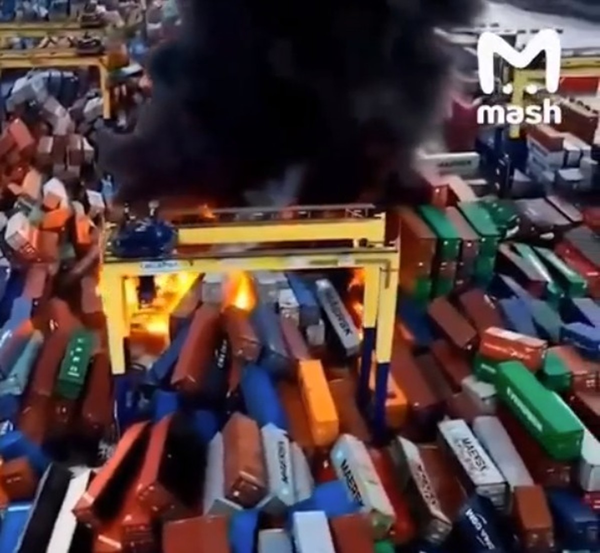Incêndio atinge porto após terremoto na Turquia; vídeo