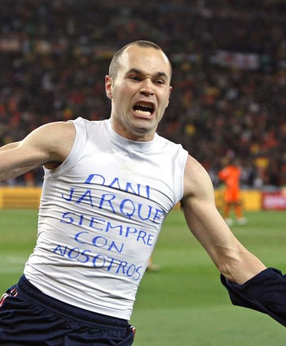 Cinco jogos que marcaram a carreira de Andrés Iniesta, aposentado aos ...