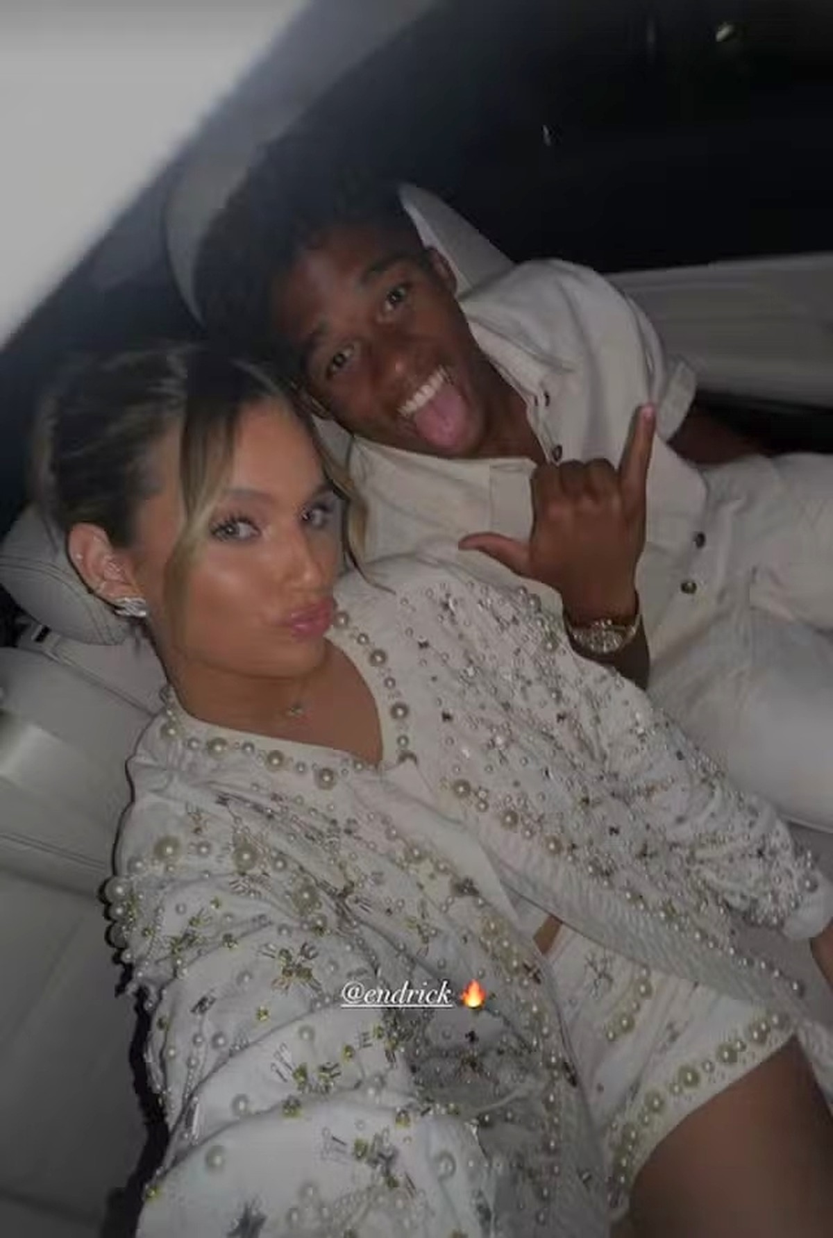 Namorada de Endrick elege look fashionista para festa de despedida do ...