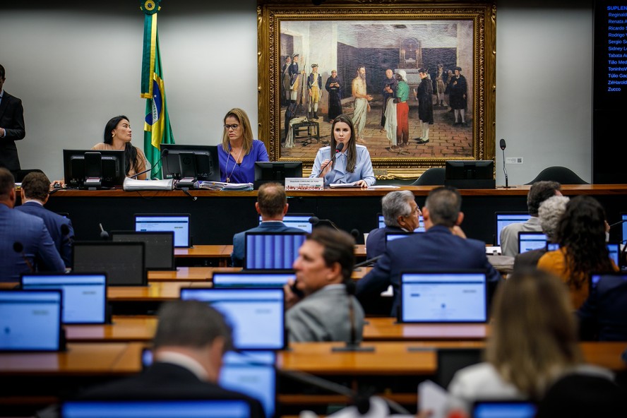 Sob comando de bolsonarista, CCJ da Câmara pode votar PEC sobre aborto