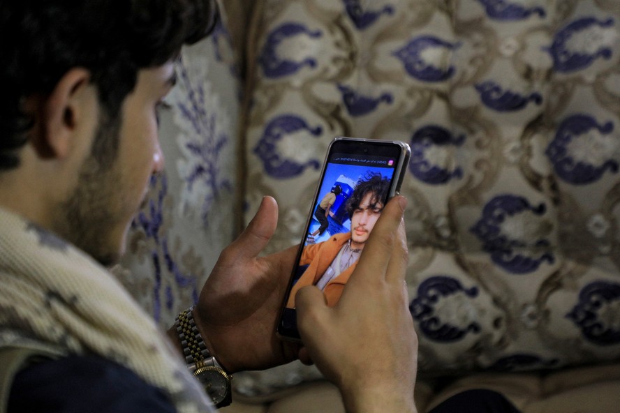 Comparado a Timothée Chalamet, tiktoker iemenita que apoia houthis e ...