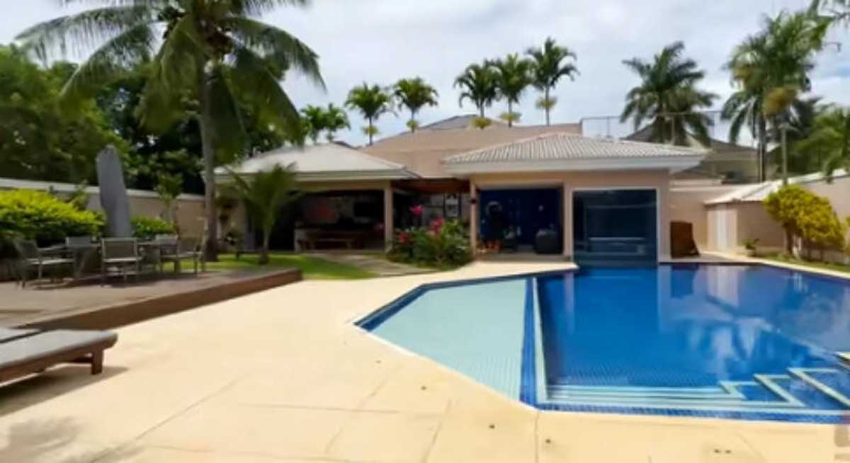 Fã de Anitta faz vaquinha para comprar casa da cantora e viraliza nas ...