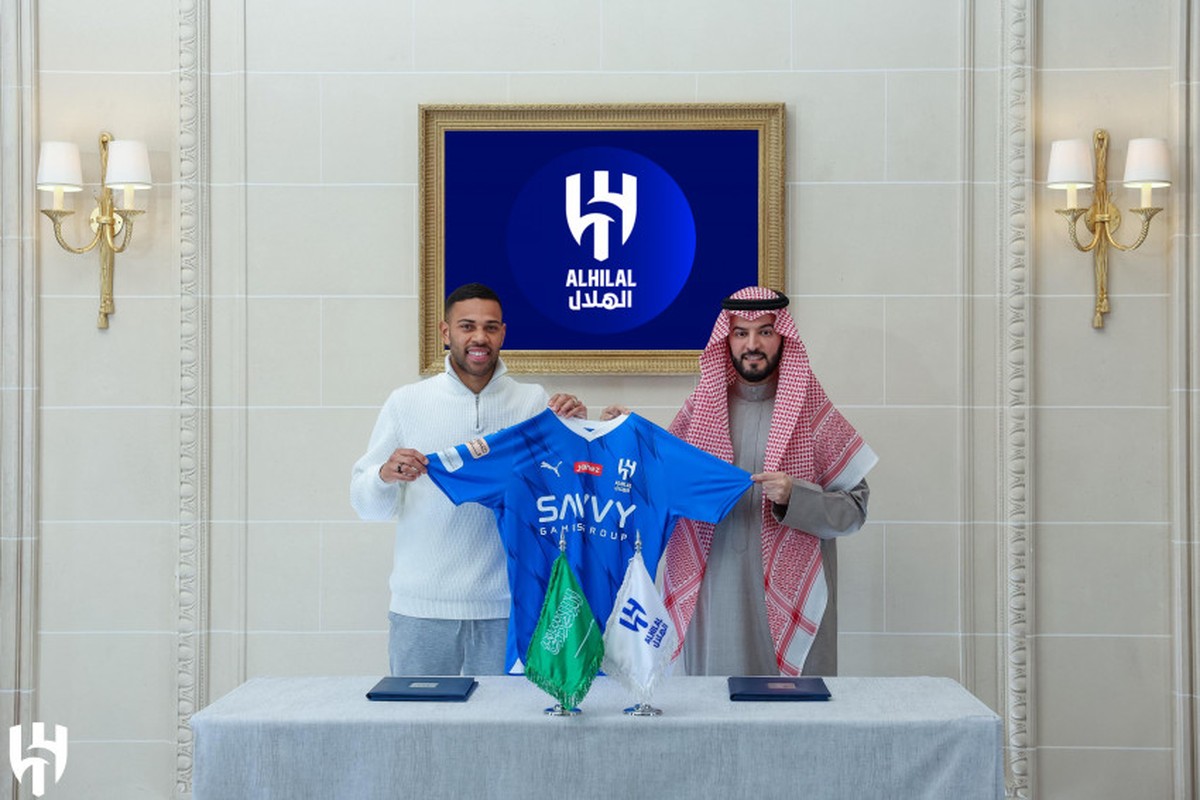 Renan Lodi é anunciado como reforço pelo Al-Hilal