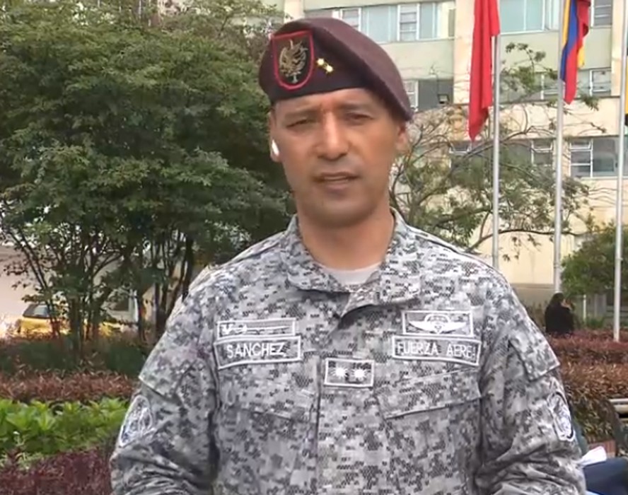 Pai convida general que liderou buscas para ser padrinho de bebê ...