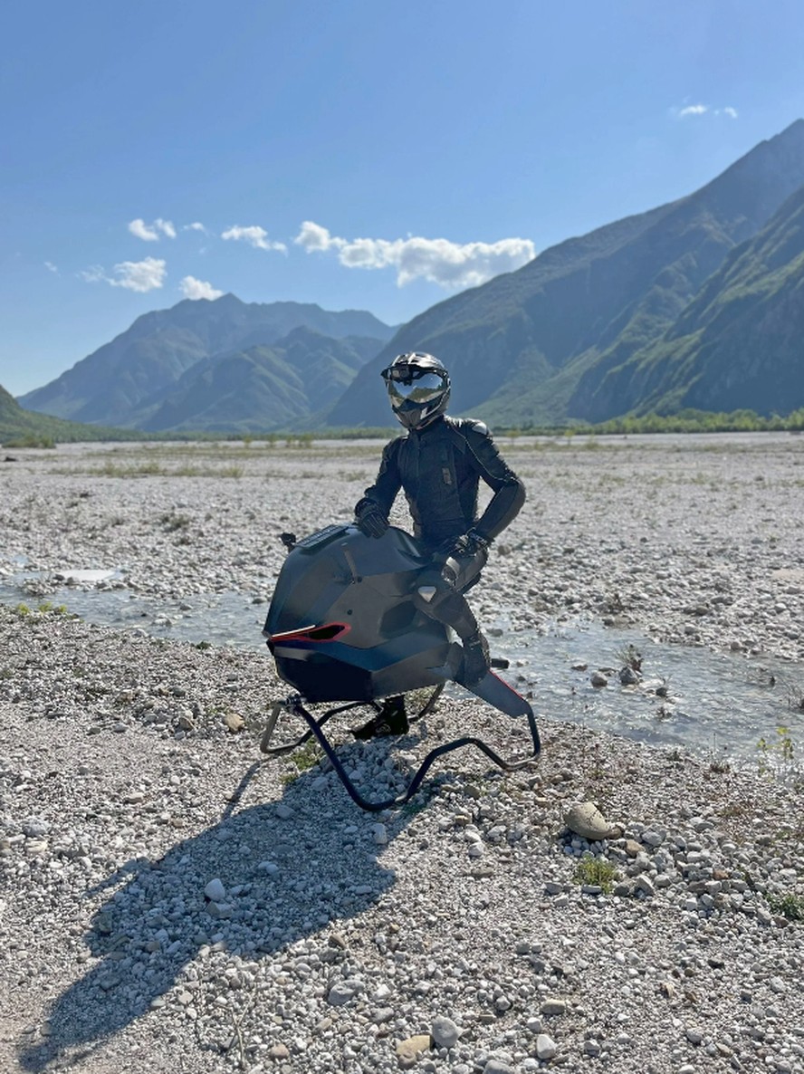 Airbike: moto voadora da Volonaut chega ao mercado por R$ 4,7 milhões ...