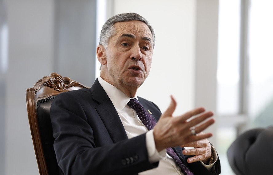 Barroso diz que STF enfrentou 'adversários da democracia' durante ...