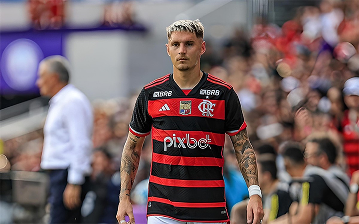 Após encaminhar renovação, Flamengo freia alta pedida de Varela e tenta ...