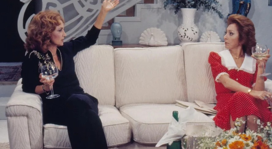 Remake de 'Elas por elas' terá mudanças na história. Entenda