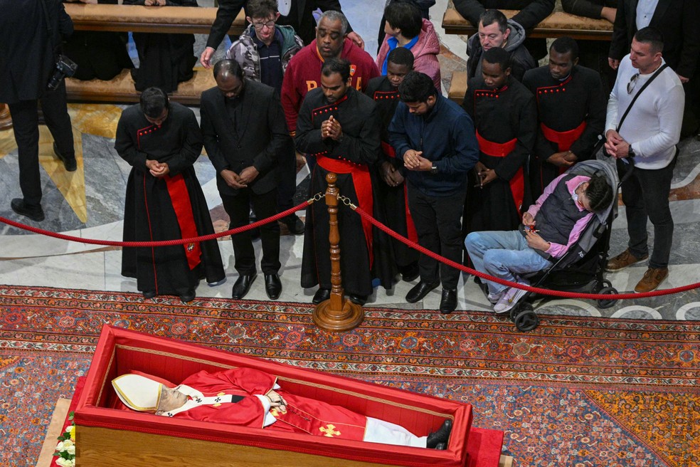 Vaticano ajusta detalhes para o funeral do Papa Francisco; 128 mil ...