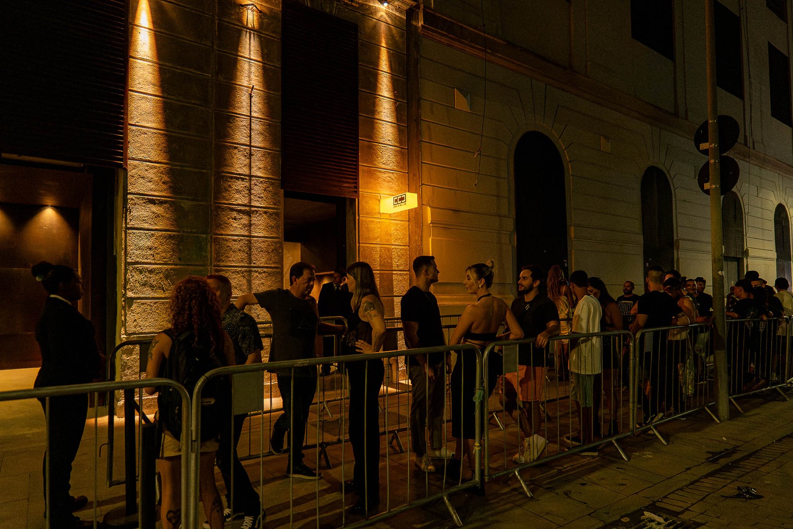 Megaclube de música eletrônica, D-Edge inaugura centro cultural de quatro andares na Zona ...