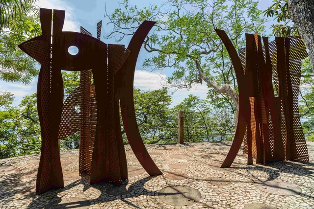 Celebrando 60 anos de carreira, Carlos Vergara cria esculturas para o ...